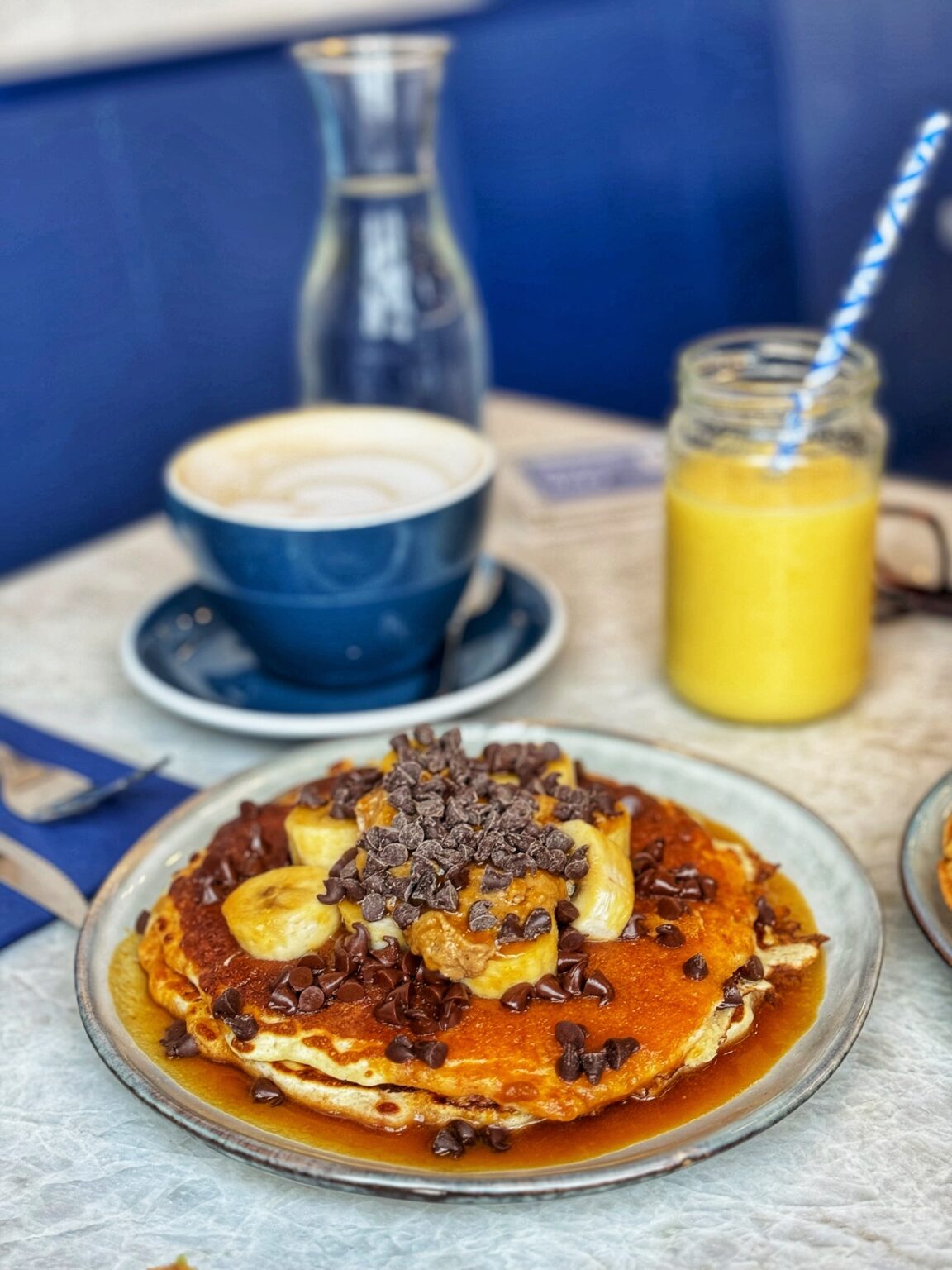 Kozy Montmartre - Parisian Tables